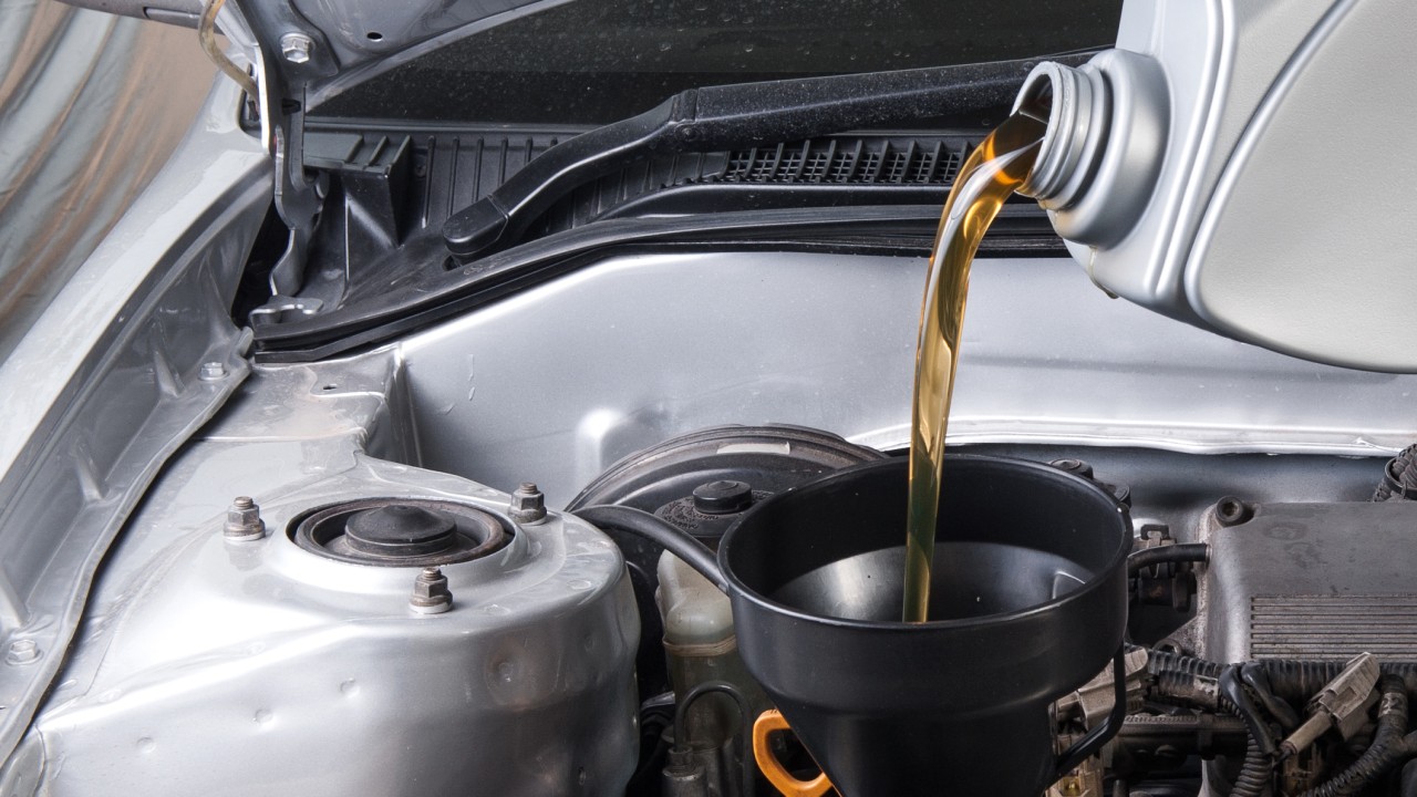 Oil and FIlter Change – Bosch Car Service | Bosch Car Service